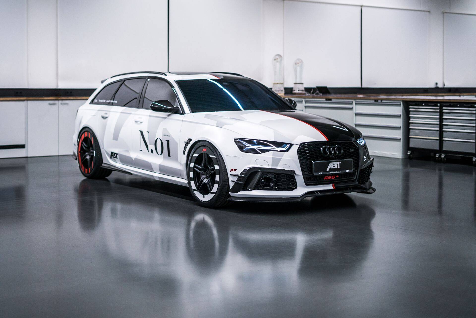 735 PS und „Split-Camo“ – ABT übergibt einmaligen RS6+ an Skistar Jon ...