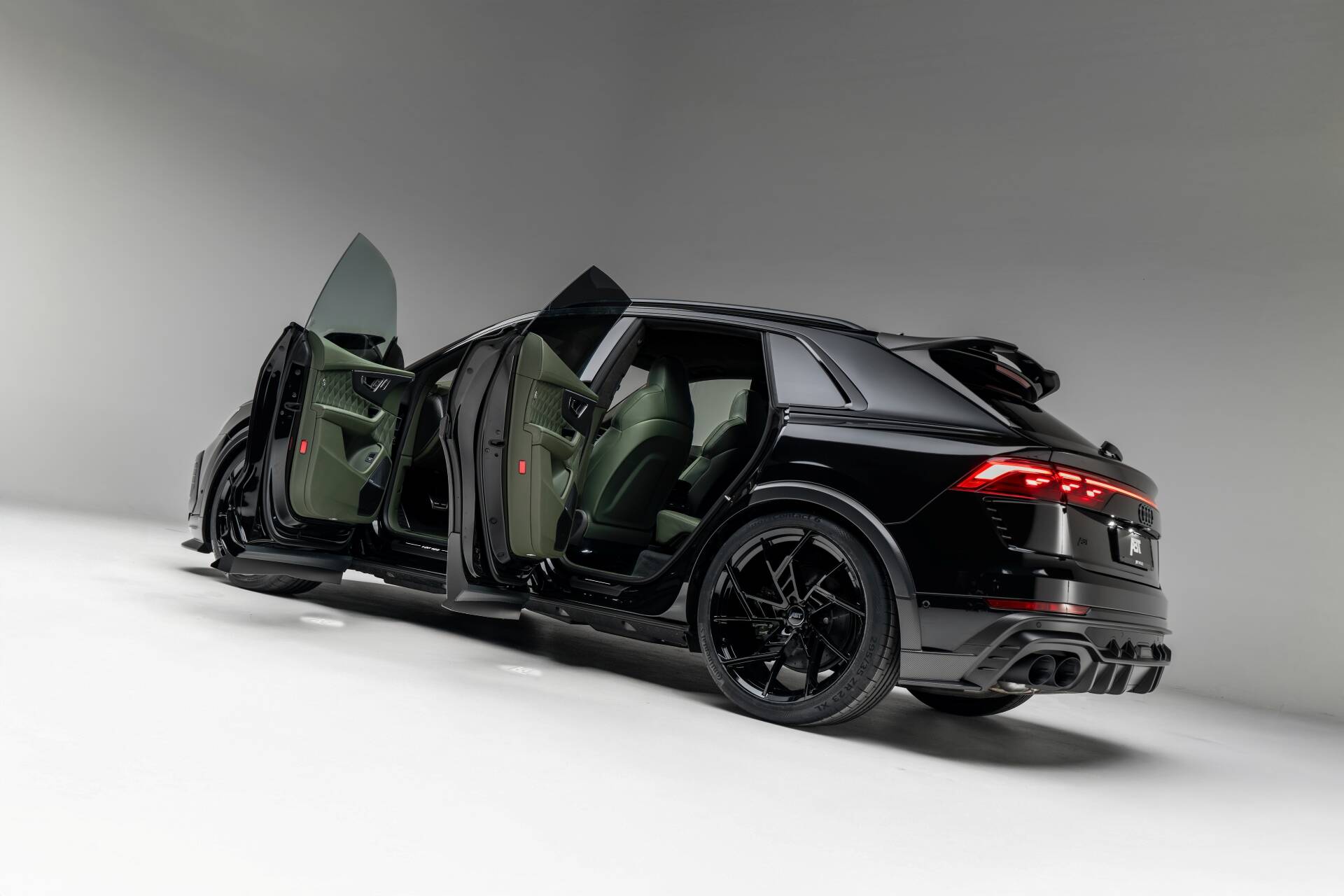 Ungezähmte Kraft trifft auf einzigartigen Charakter: Die ABT RSQ8 ...